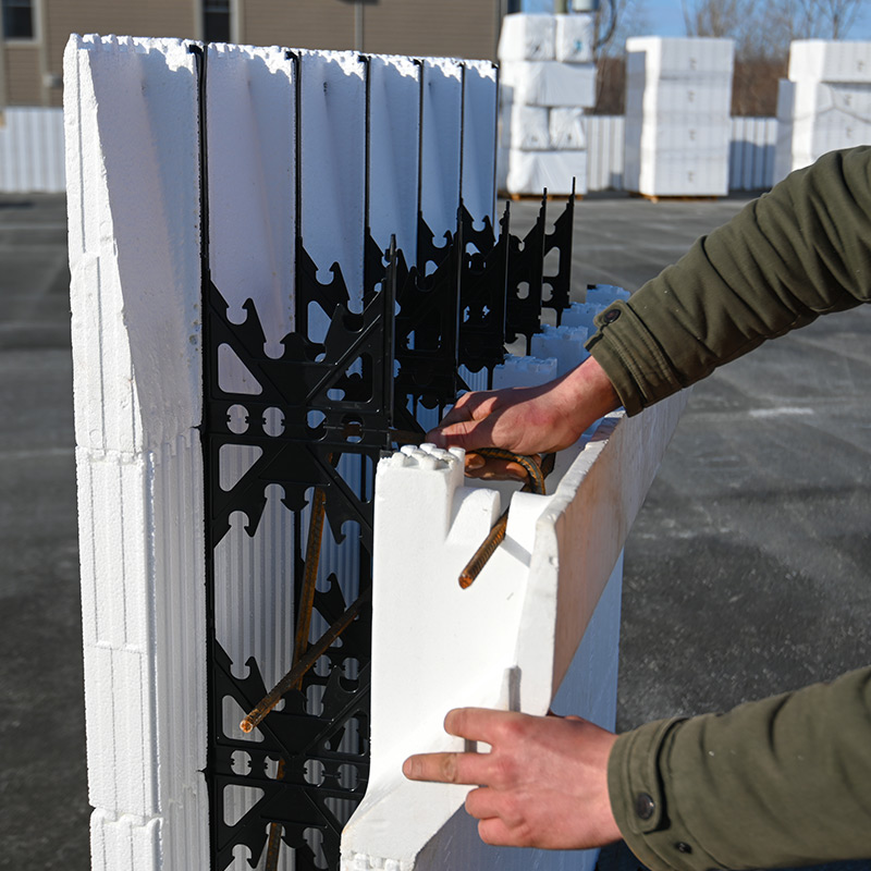 Bloc assise pour brique et plancher coffrage isolant IntegraSpec® - Les ...